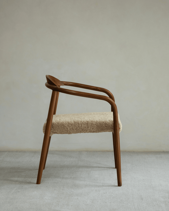 Crescent Shearling Dining Chair – Elegant Comfort | ZM Home
