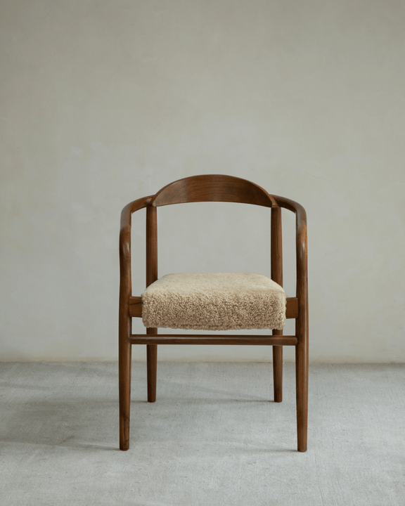 Crescent Shearling Dining Chair – Elegant Comfort | ZM Home