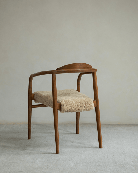 Crescent Shearling Dining Chair – Elegant Comfort | ZM Home