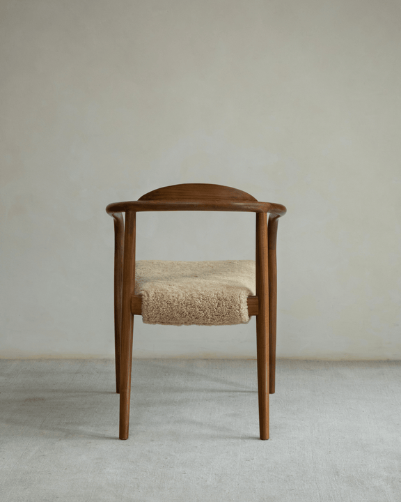 Crescent Shearling Dining Chair – Elegant Comfort | ZM Home