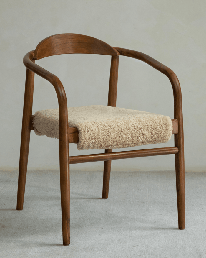 Crescent Shearling Dining Chair – Elegant Comfort | ZM Home
