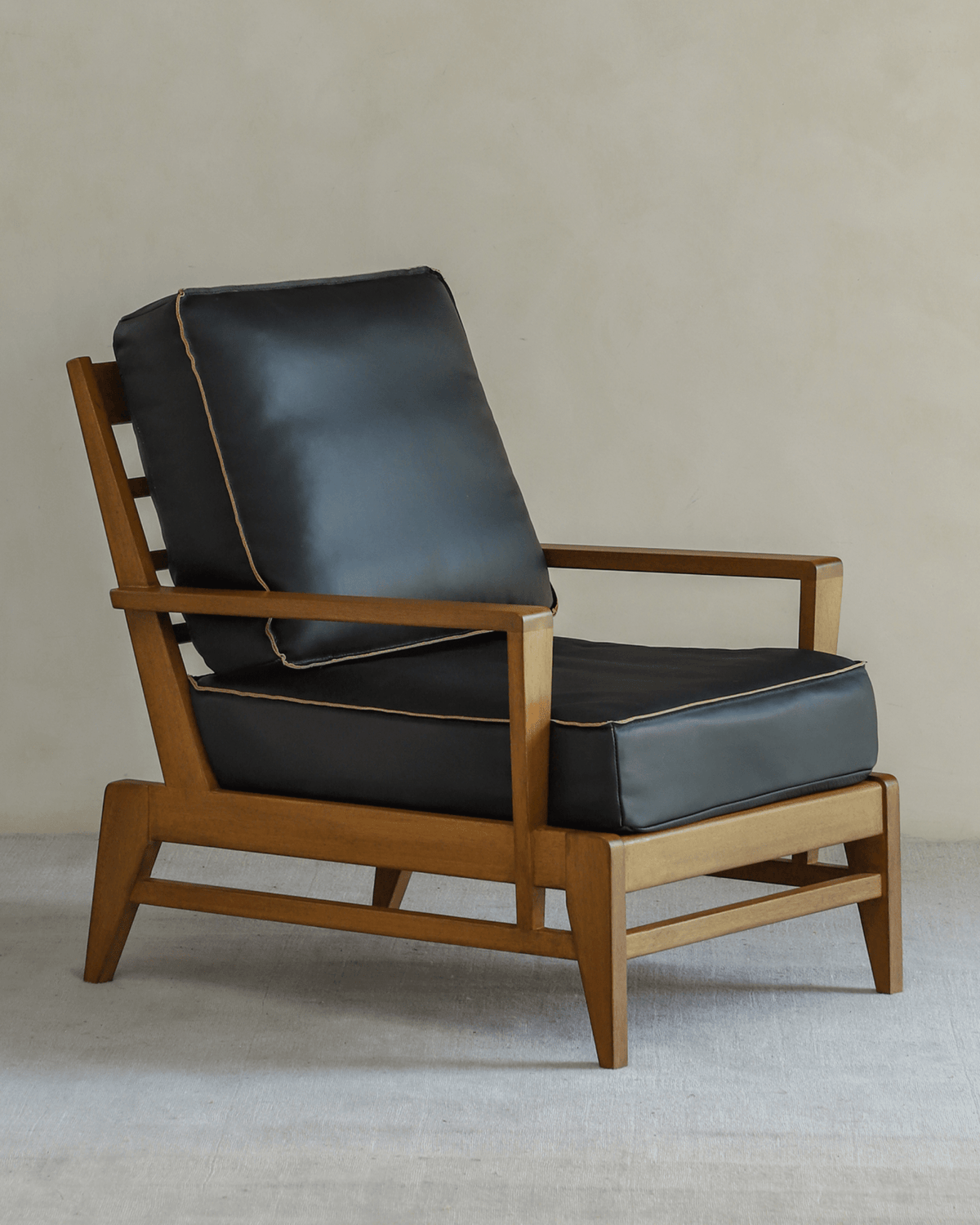 Rene Leather Lounge Chair - Elegant Comfort | ZM Home